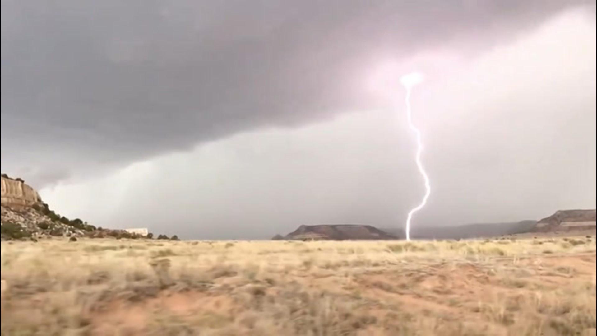 Lightning bolt strikes Colorado canyon | 12newsnow.com