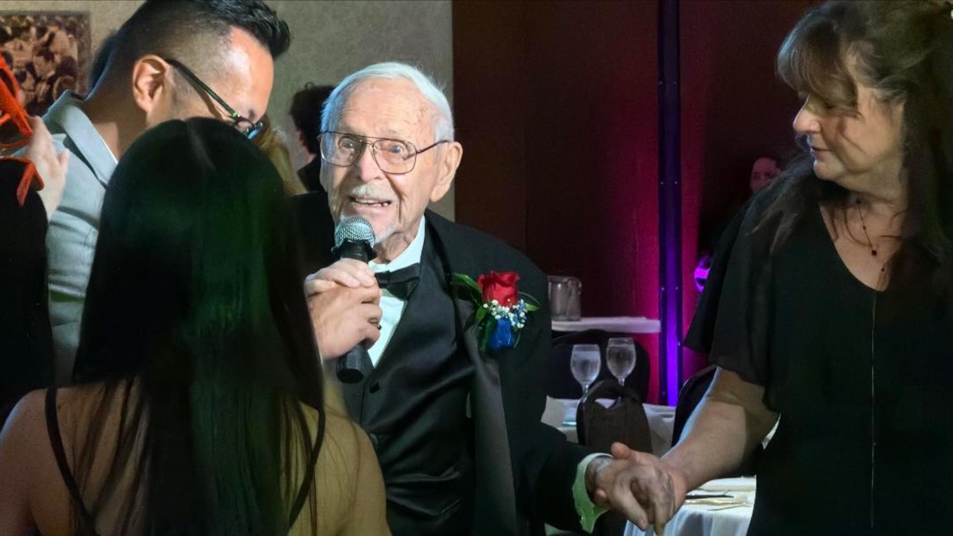 100-year-old WWII veteran finally attends prom more than 80 years later ...