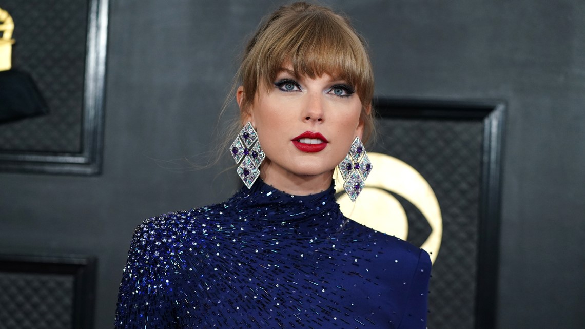 Taylor Swift re-releases 3rd album as (Taylor's Version) | 12newsnow.com