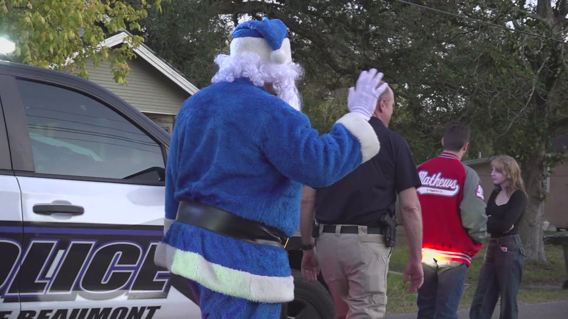 Blue Santa program kicks off holiday toy deliveries in Beaumont ...