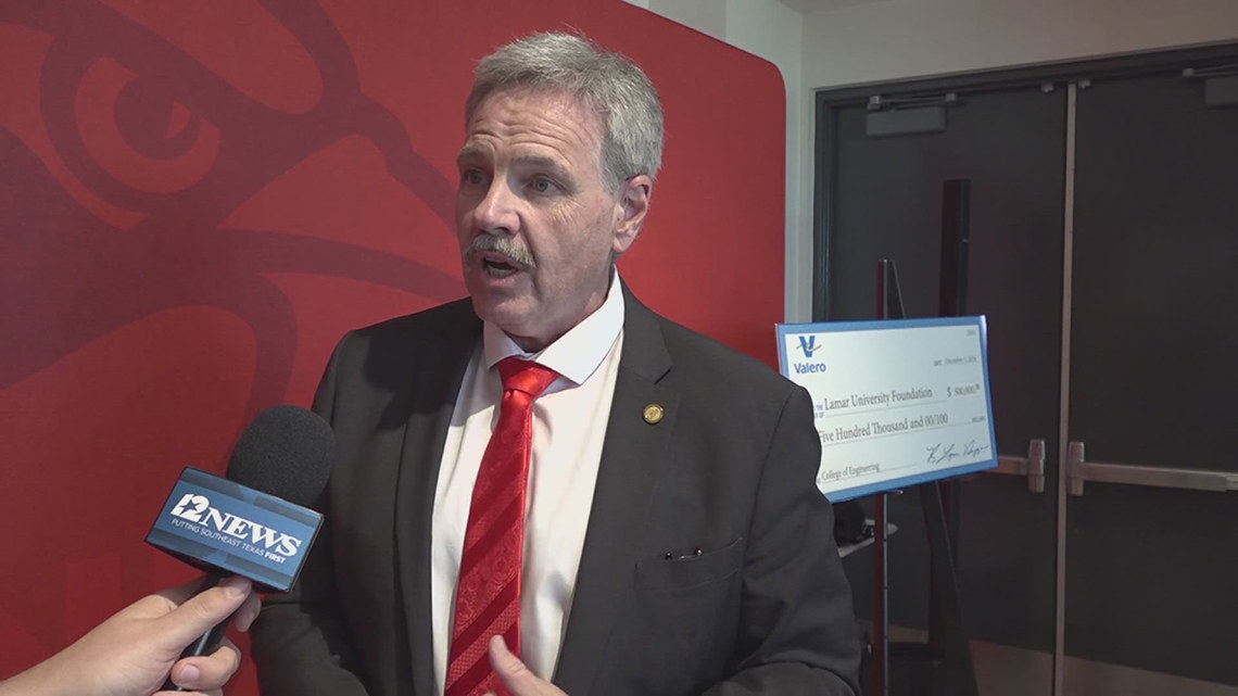 Valero gives Lamar University $500K check | 12newsnow.com