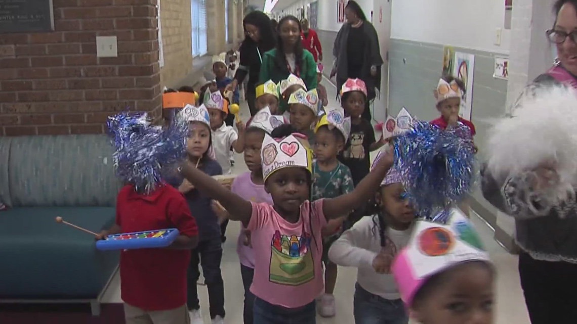 Bingman Head Start holds registration for pre-K program in Beaumont on ...