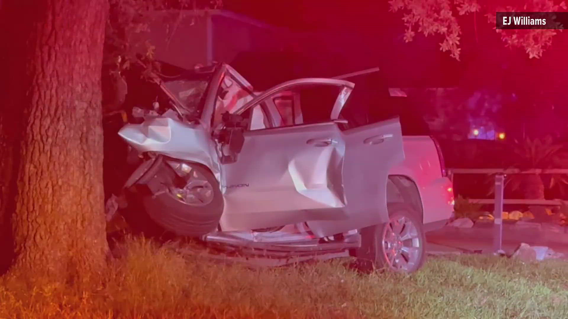 Beaumont SUV crash leaves 8 people with serious injuries | 12newsnow.com