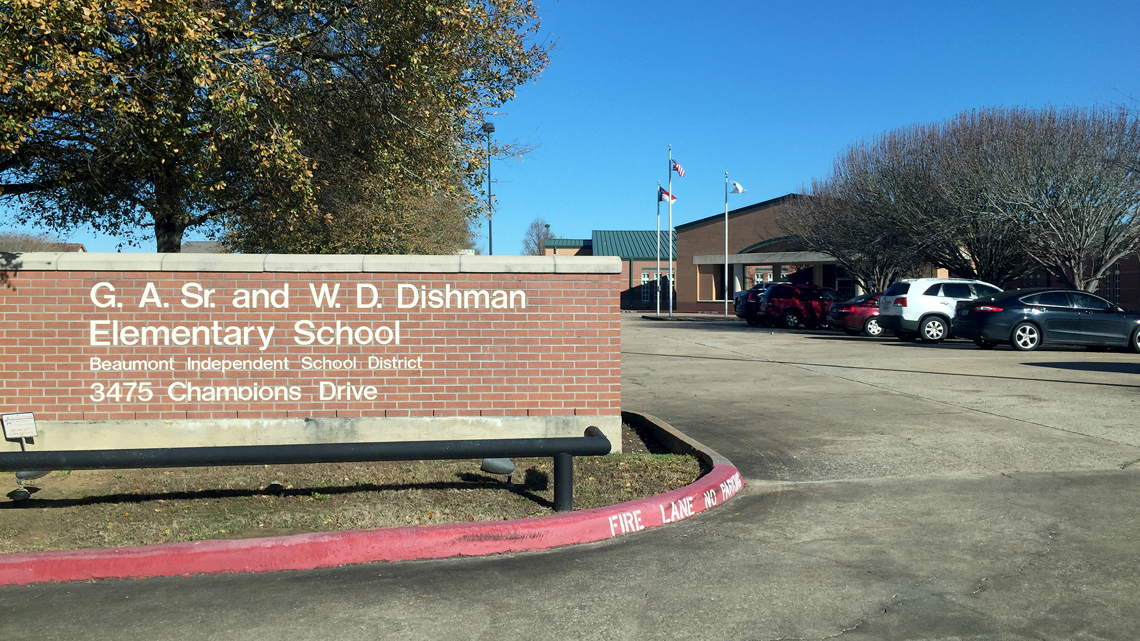 Suspect flees traffic stop in Beaumont, prompting lockdown at nearby ...