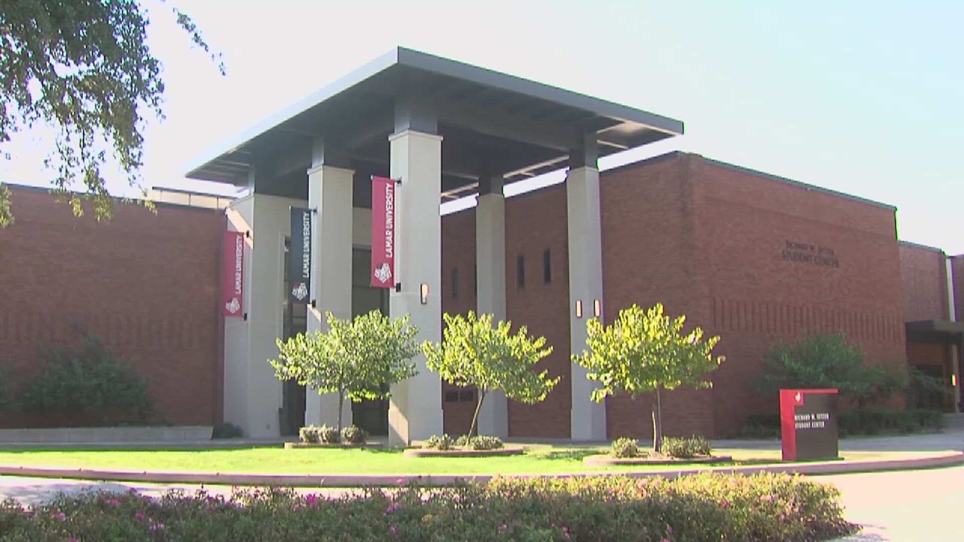 Lamar University police seek help in campus vehicle burglary search ...