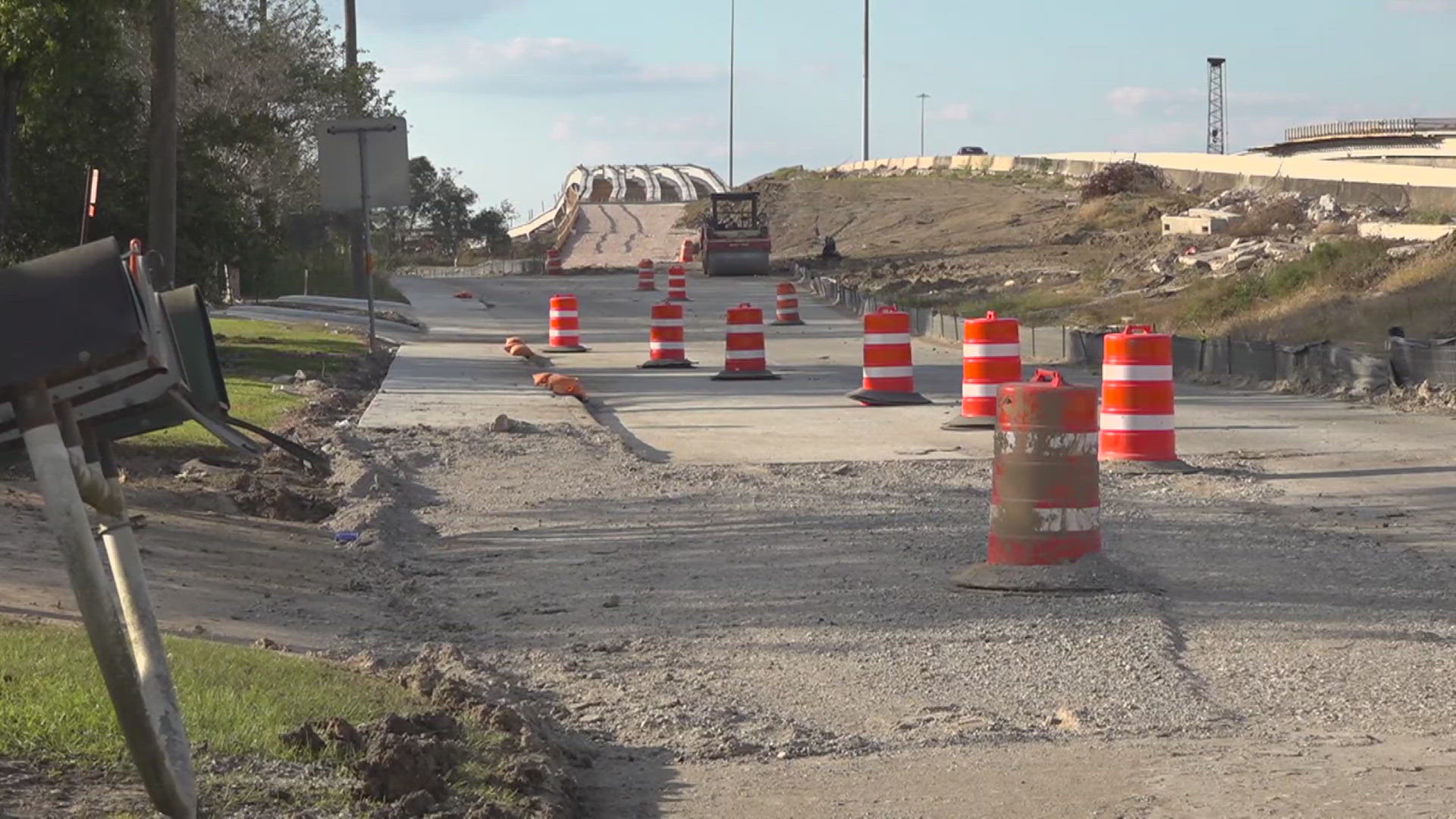UPDATE | Large hole on West Cardinal Drive filled in after trapping ...