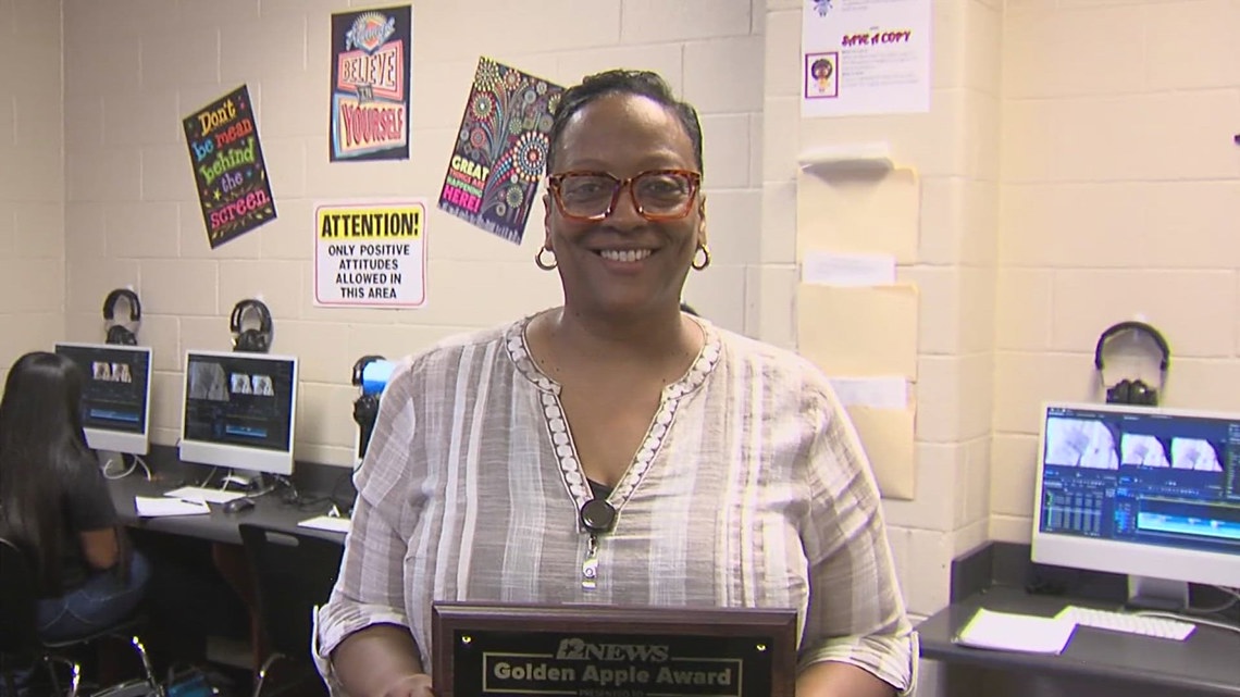 Port Arthur Memorial's Kimberly Sanders wins Golden Apple Award for ...