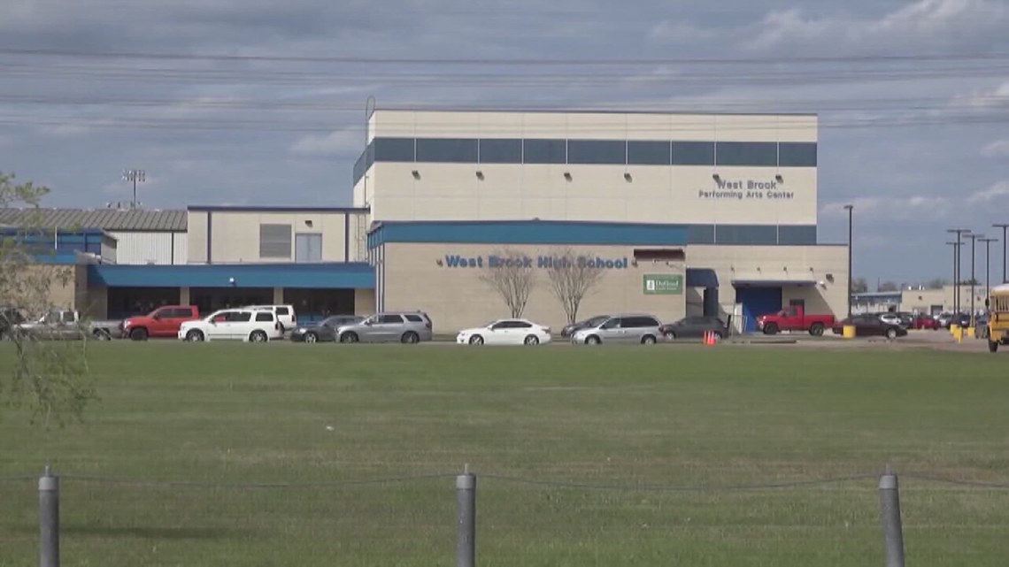 Beaumont ISD announces teacher incentive stipend program | 12newsnow.com