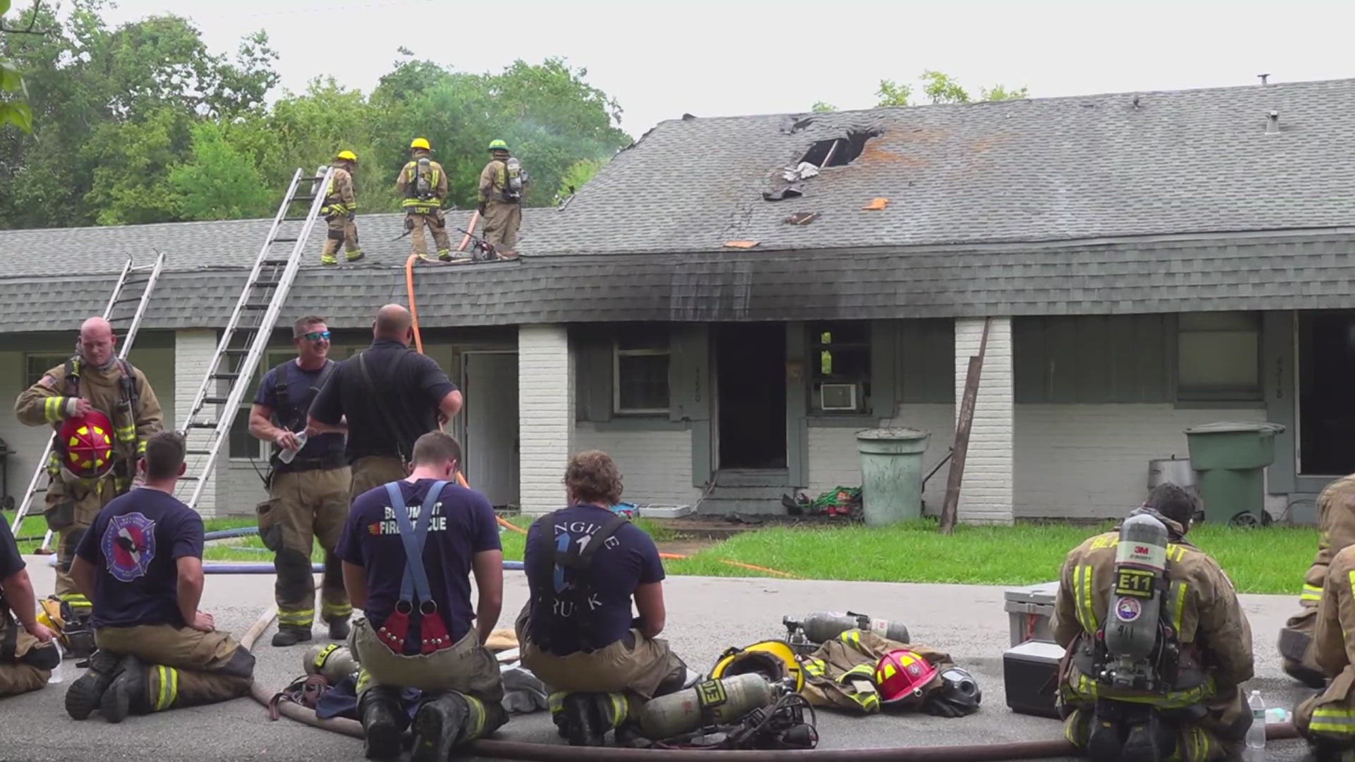 Six treated on scene after Beaumont apartment fire | 12newsnow.com