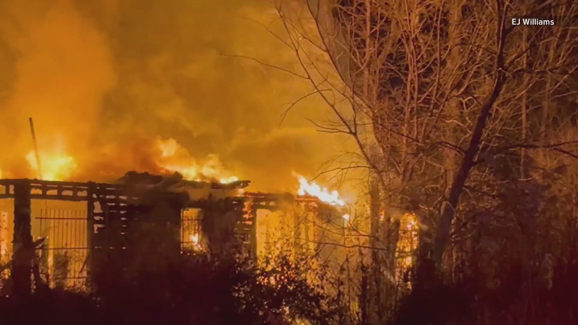 Fire razes vacant Orange County home; no injuries reported in overnight ...