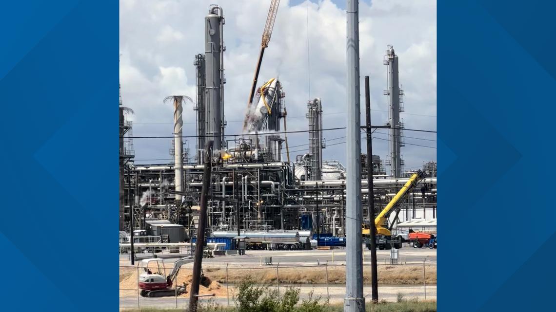 Fire triggers evacuation at BASF TotalEnergies Petrochemicals ...