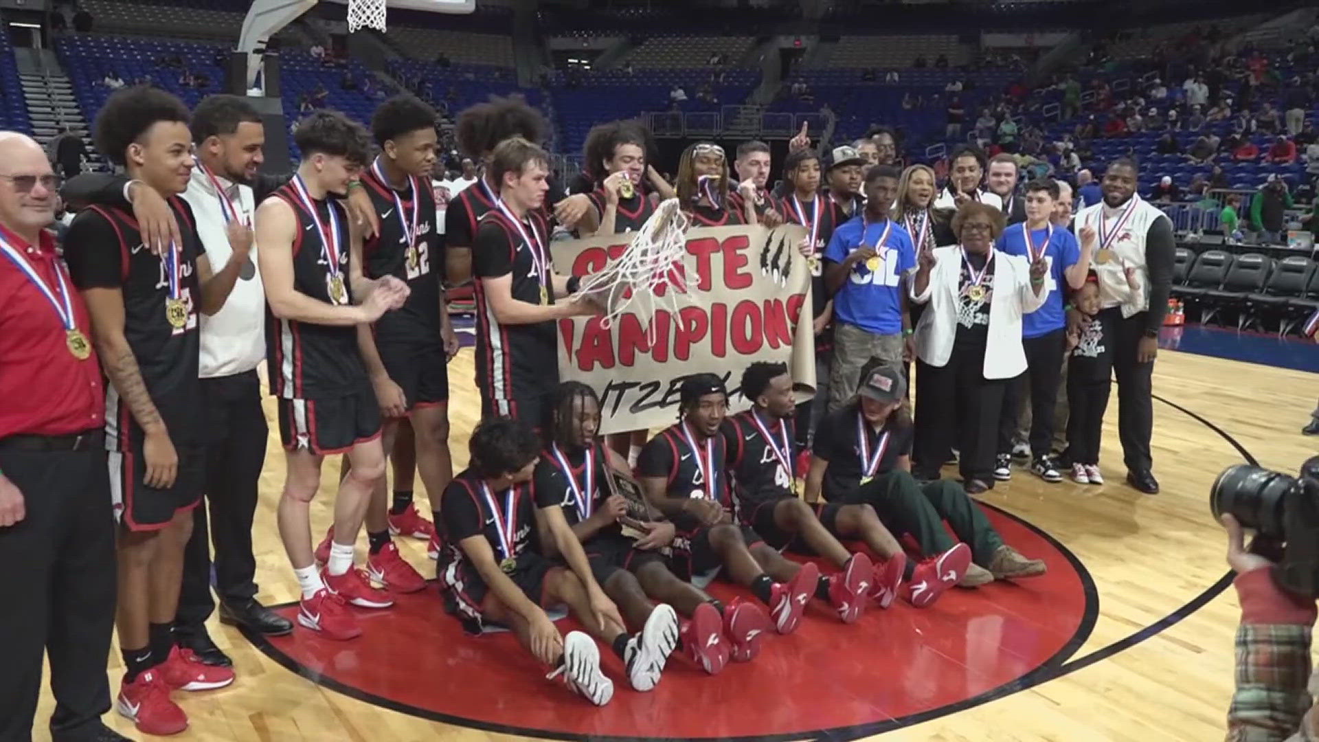 Kountze Lions win first state title since 2004 | 12newsnow.com