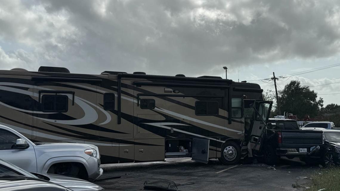RV crashes into multiple vehicles | 12newsnow.com