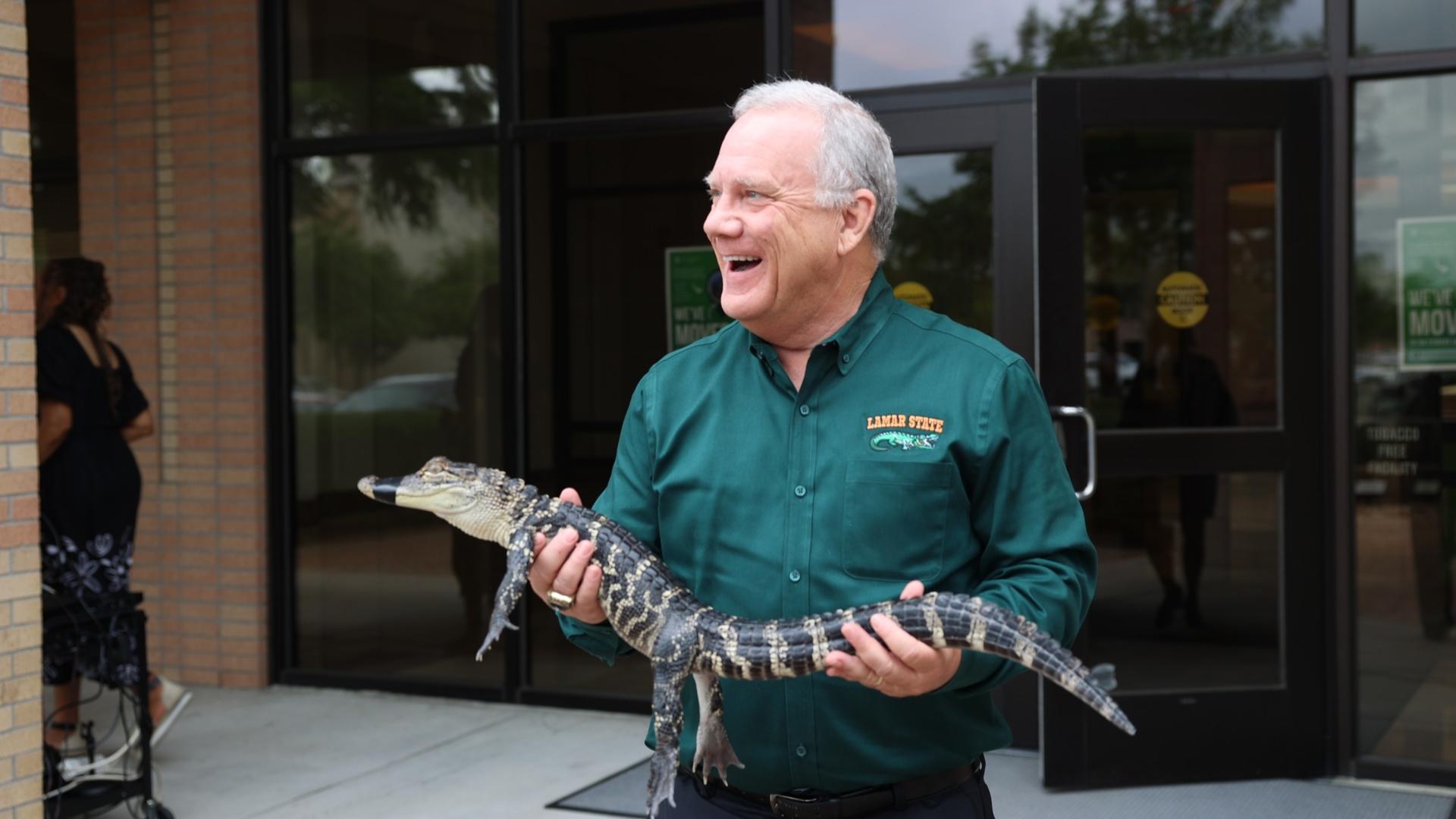 Retiring LSCO president Dr. Thomas Johnson gets unique gator gift ...