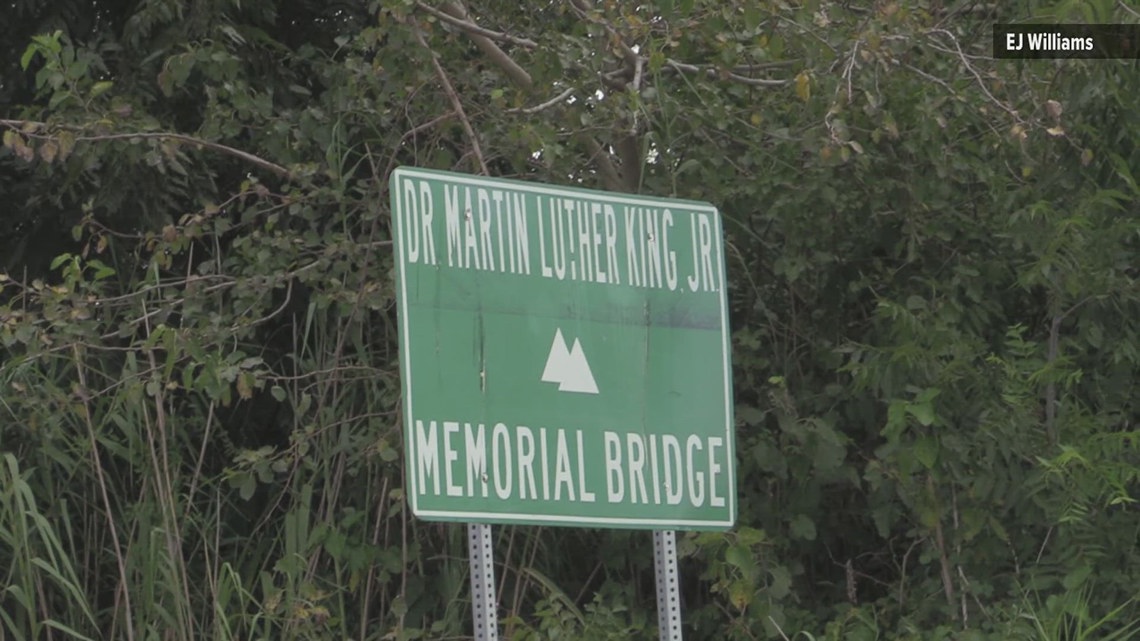 Deadly crash shuts down MLK Bridge in Port Arthur | 12newsnow.com