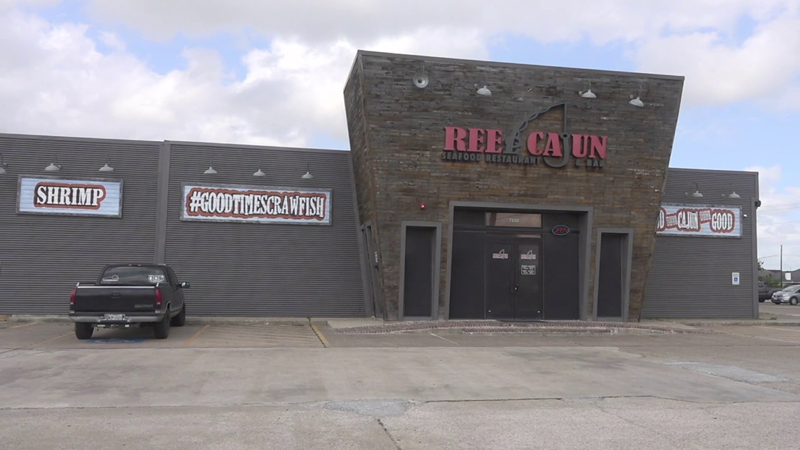 Popular mid-county seafood restaurant closes suddenly | 12newsnow.com