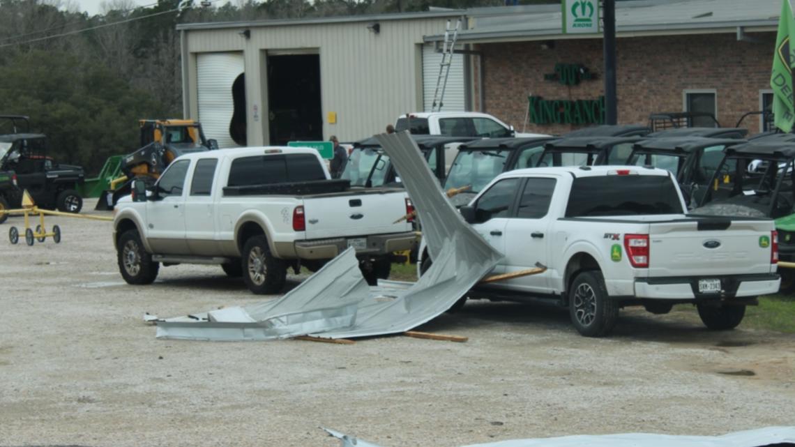 Storms cause power outages across Southeast Texas | 12newsnow.com