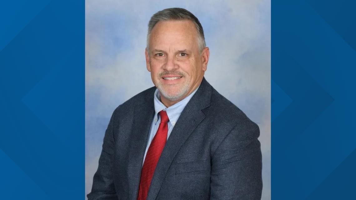 Hardin-Jefferson superintendent set to retire | 12newsnow.com