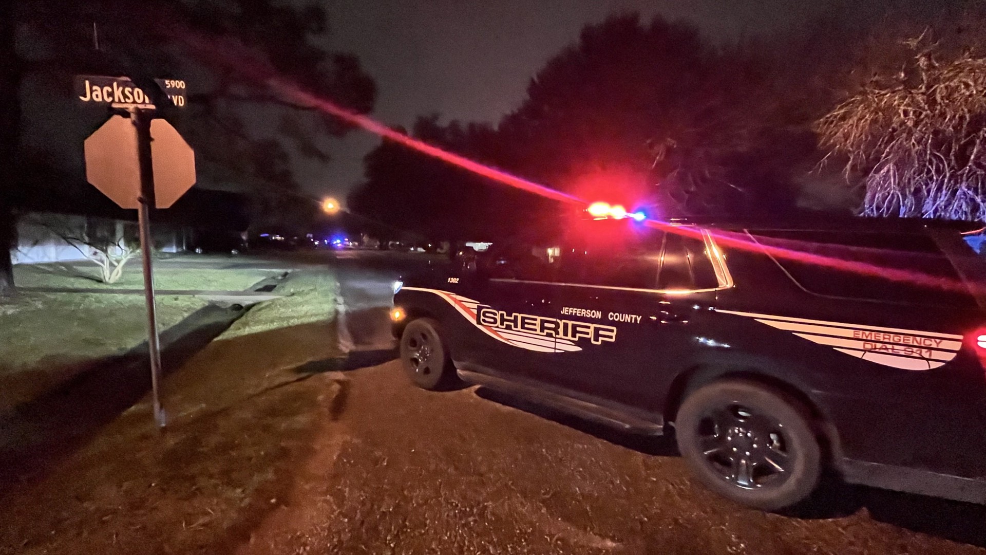 Krispy Kreme brings football-shaped doughnuts, $1 dozen deal to college ...