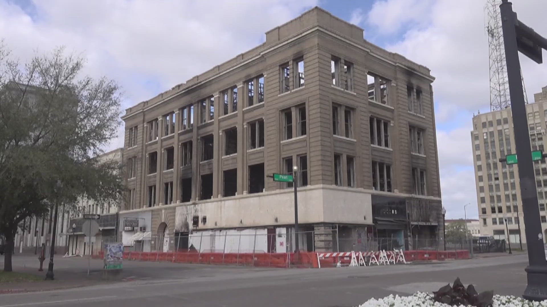 Temporary restraining order blocks demolition of Gilbert Building ...