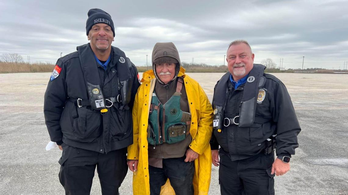 Missing boater rescued after being stranded overnight on Keith Lake ...