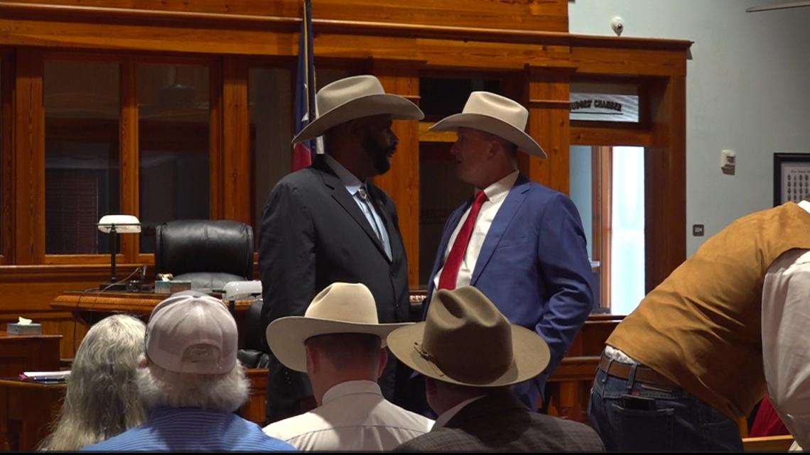 Newly elected officials sworn in across Southeast Texas | 12newsnow.com