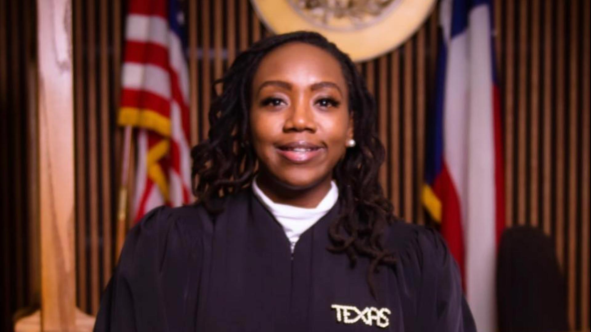 Jefferson County Pct. 1 JP Naomi Showers Doyle sworn in for second term ...