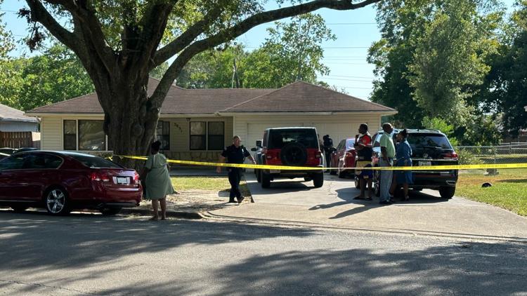 Port Arthur shooting sends 3 people to hospital | 12newsnow.com