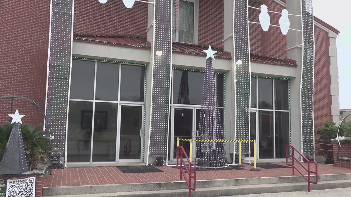 First Baptist Church of Nederland puts on 5th annual Christmas lights show | 12newsnow.com