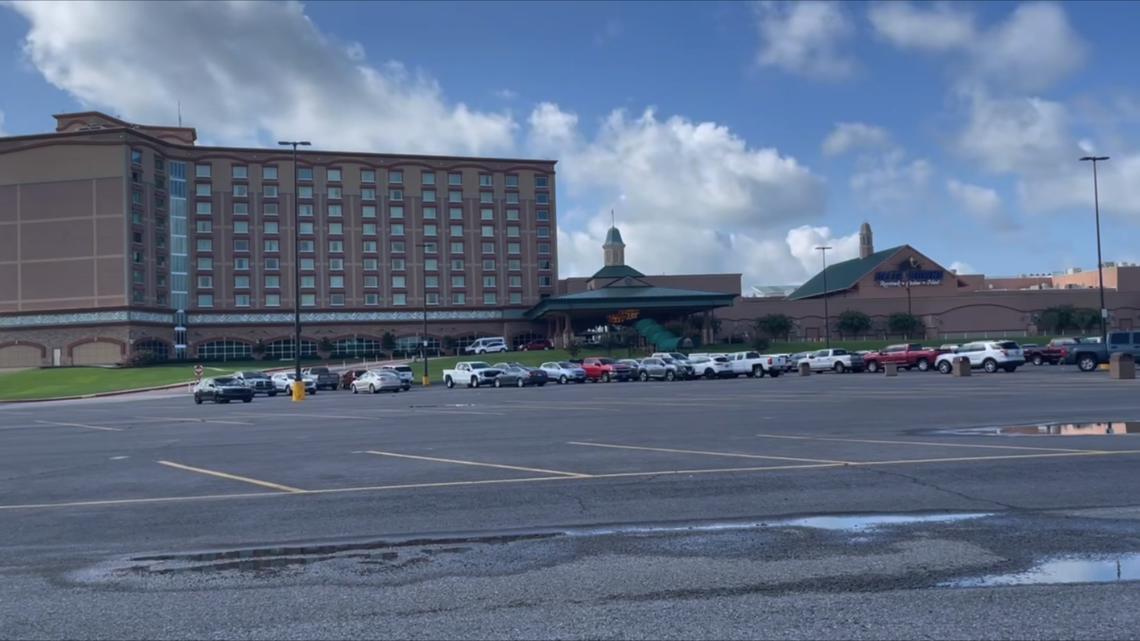 ICE raid at Delta Downs leads to 84 arrests | 12newsnow.com
