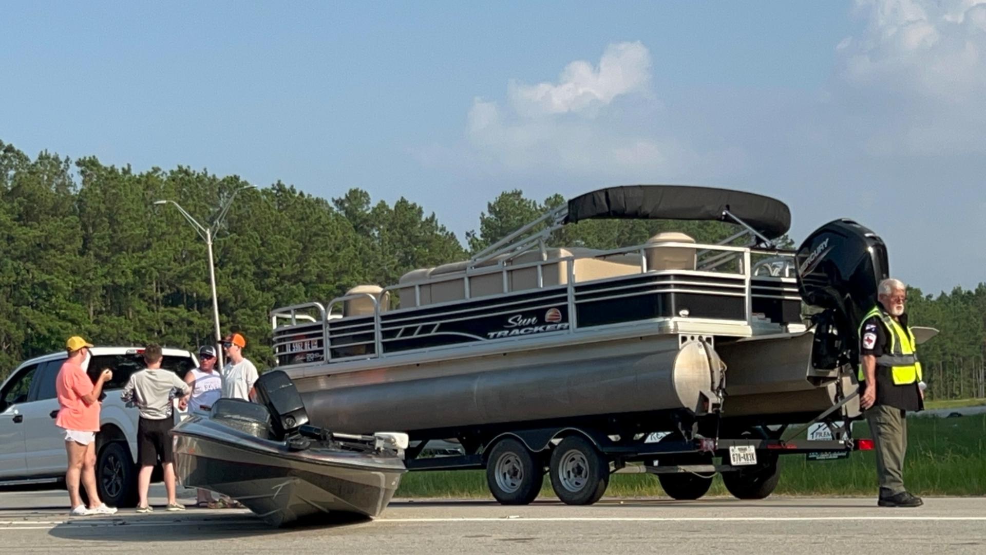 Three-vehicle wreck in Jasper County involving boat trailers ...