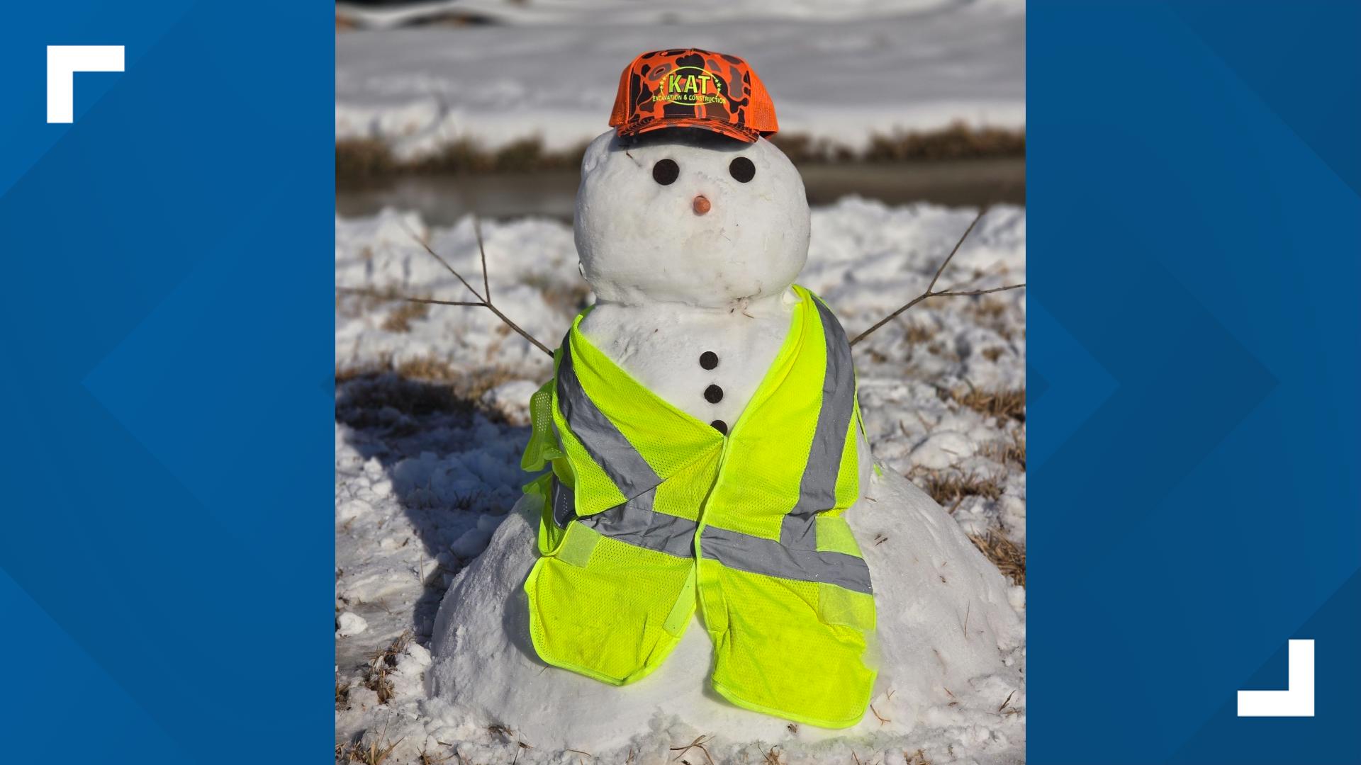 Southeast Texans get creative with snowmen during rare winter storm ...