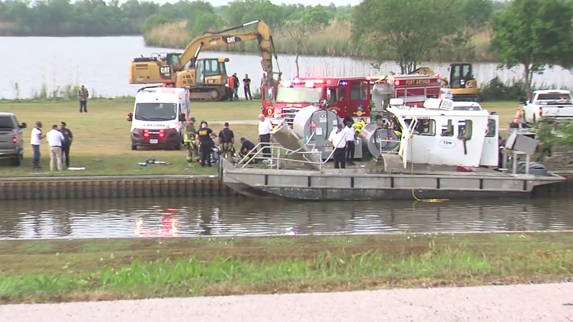 Boat explosion kills 2, injures 1 on Port Arthur's west side ...
