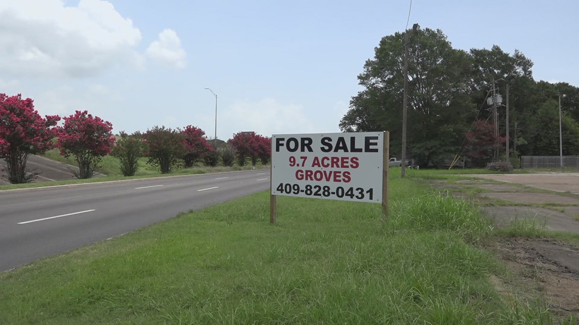 Residentes divididos sobre el plan de apartamentos de lujo de Groves ...
