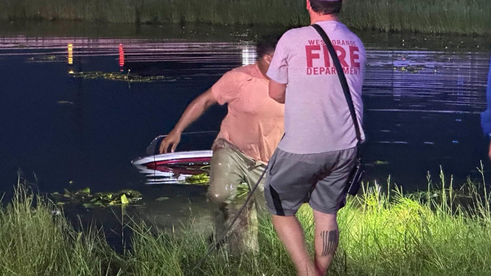 Man helps free woman trapped in underwater car in Orange | 12newsnow.com