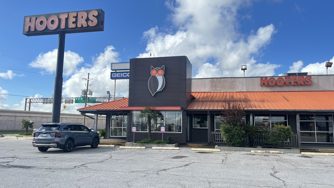 Hooters restaurant in Beaumont shuts its doors | 12newsnow.com