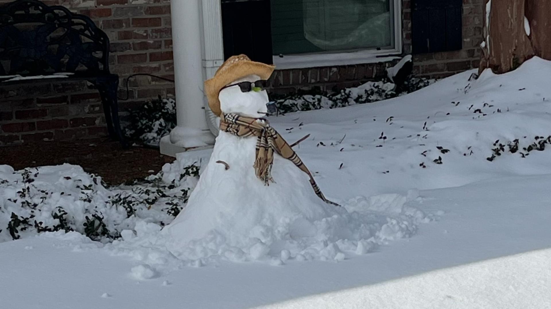 Southeast Texans get creative with snowmen during rare winter storm ...