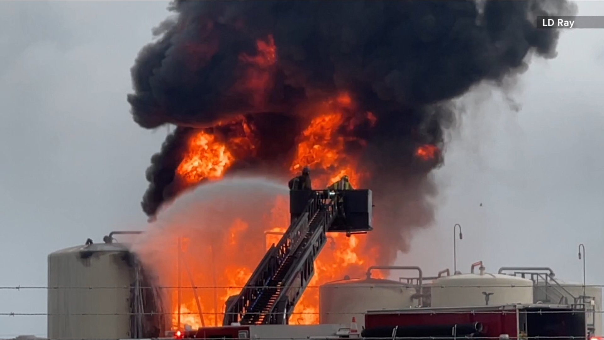 Lightning strike causes tank fire at Amlon Golden Triangle facility ...