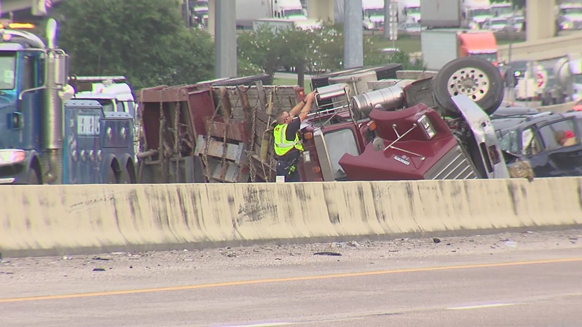 18-wheeler rollover wreck on eastbound IH-10 leaves traffic snarled ...
