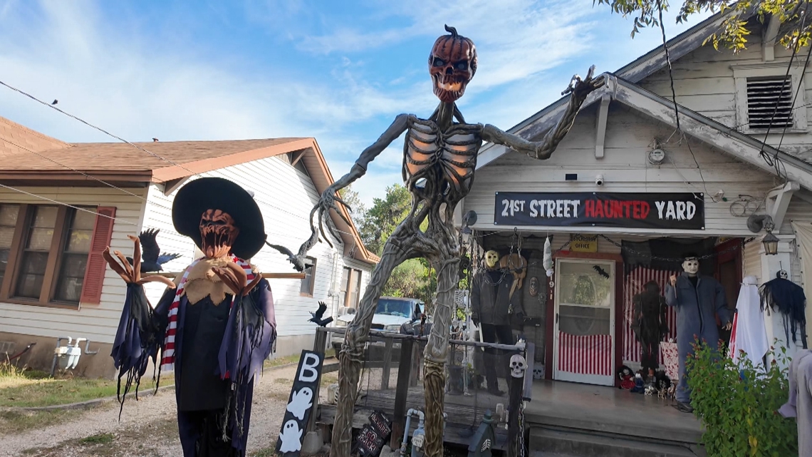 Gary Combs Hosts Sensory-Friendly Halloween Waco | 12newsnow.com