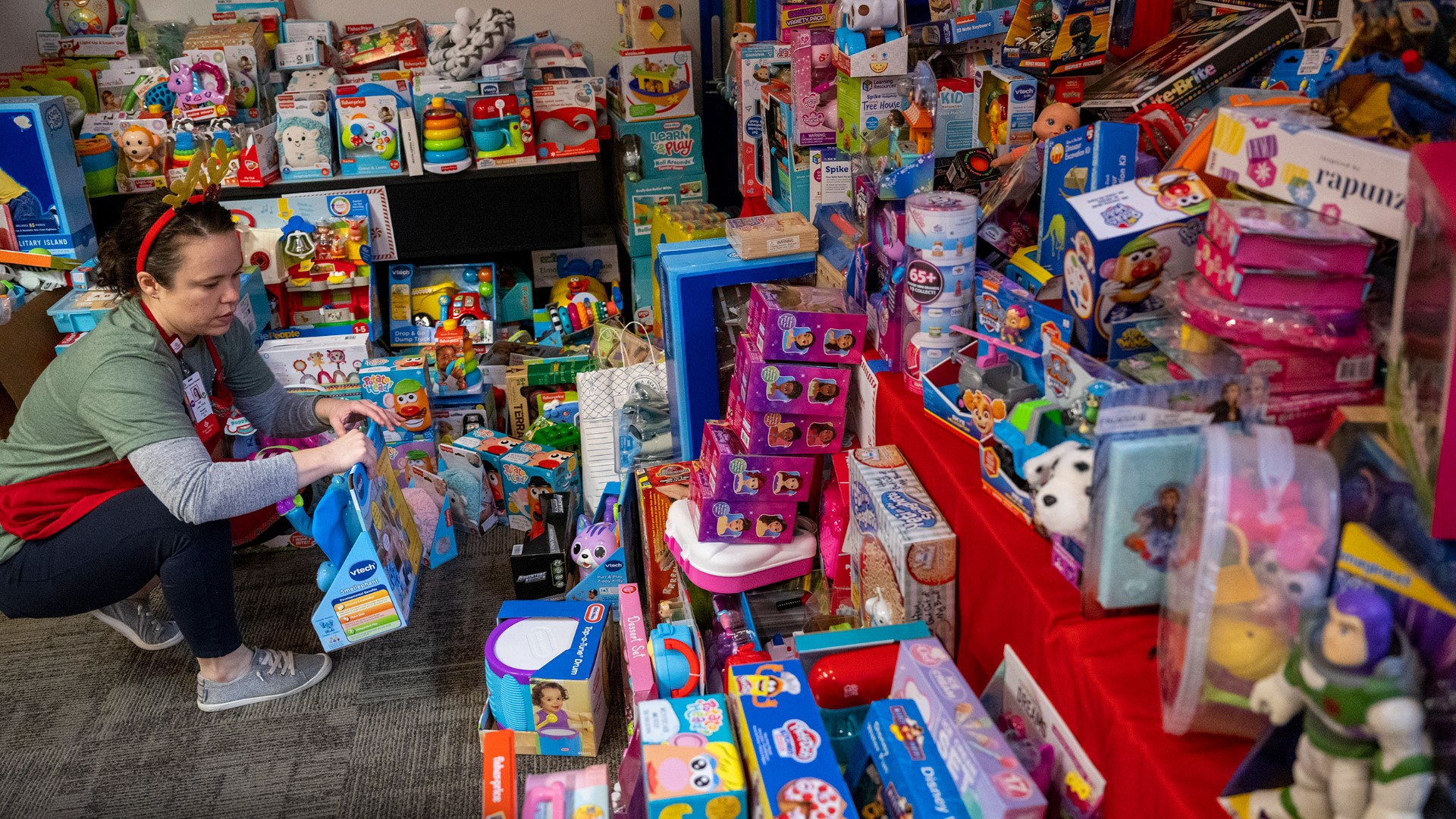 Thousands of Toys make their way to Texas Children’s Hospitals ...