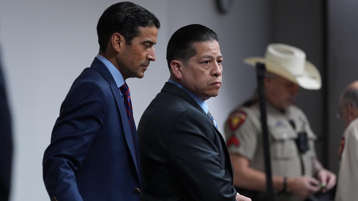 Testimony resumes on Day 6 of former Uvalde CISD officer Adrian ...