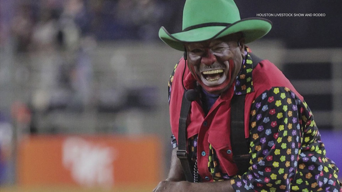 Houston Rodeo clown Leon Coffee entertains and protects | 12newsnow.com