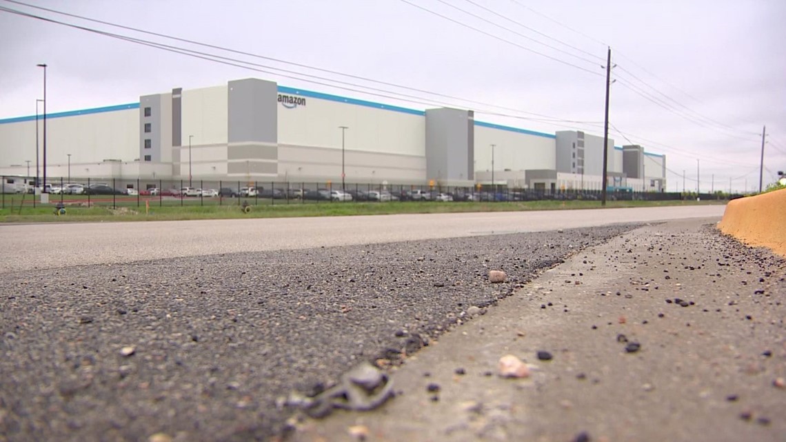 A tour inside Amazon's 5-story fulfillment center in Houston ...