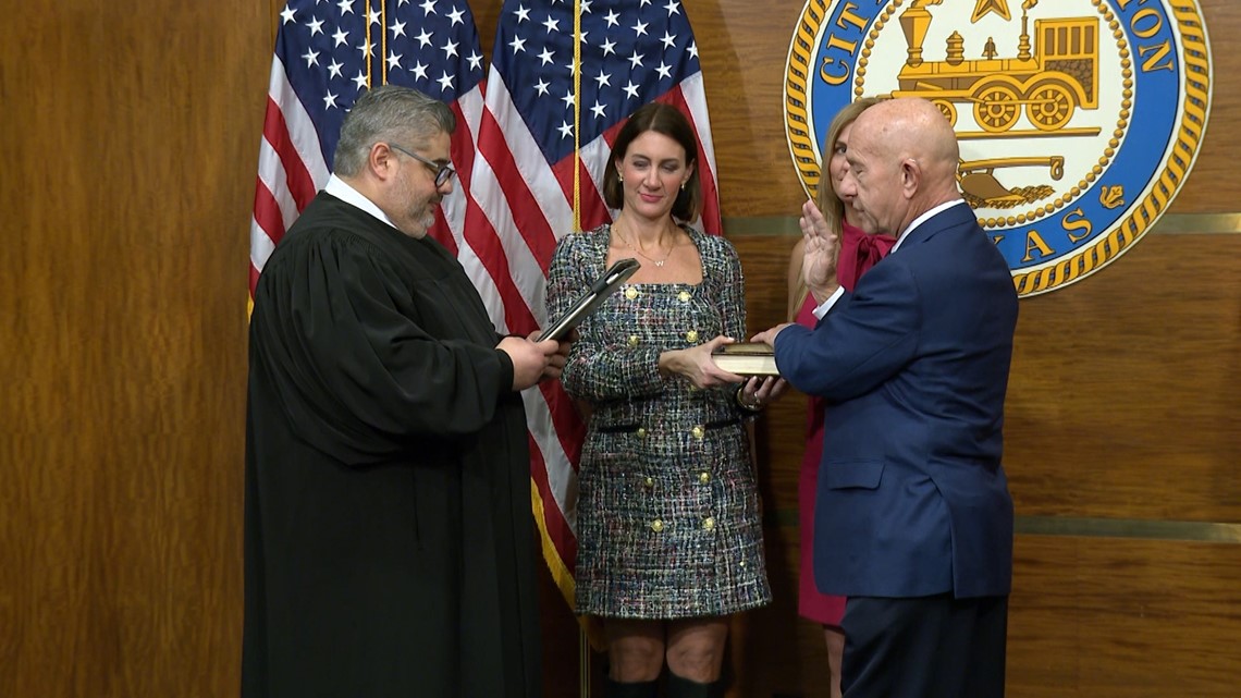 John Whitmire sworn in as 63rd Houston mayor | 12newsnow.com