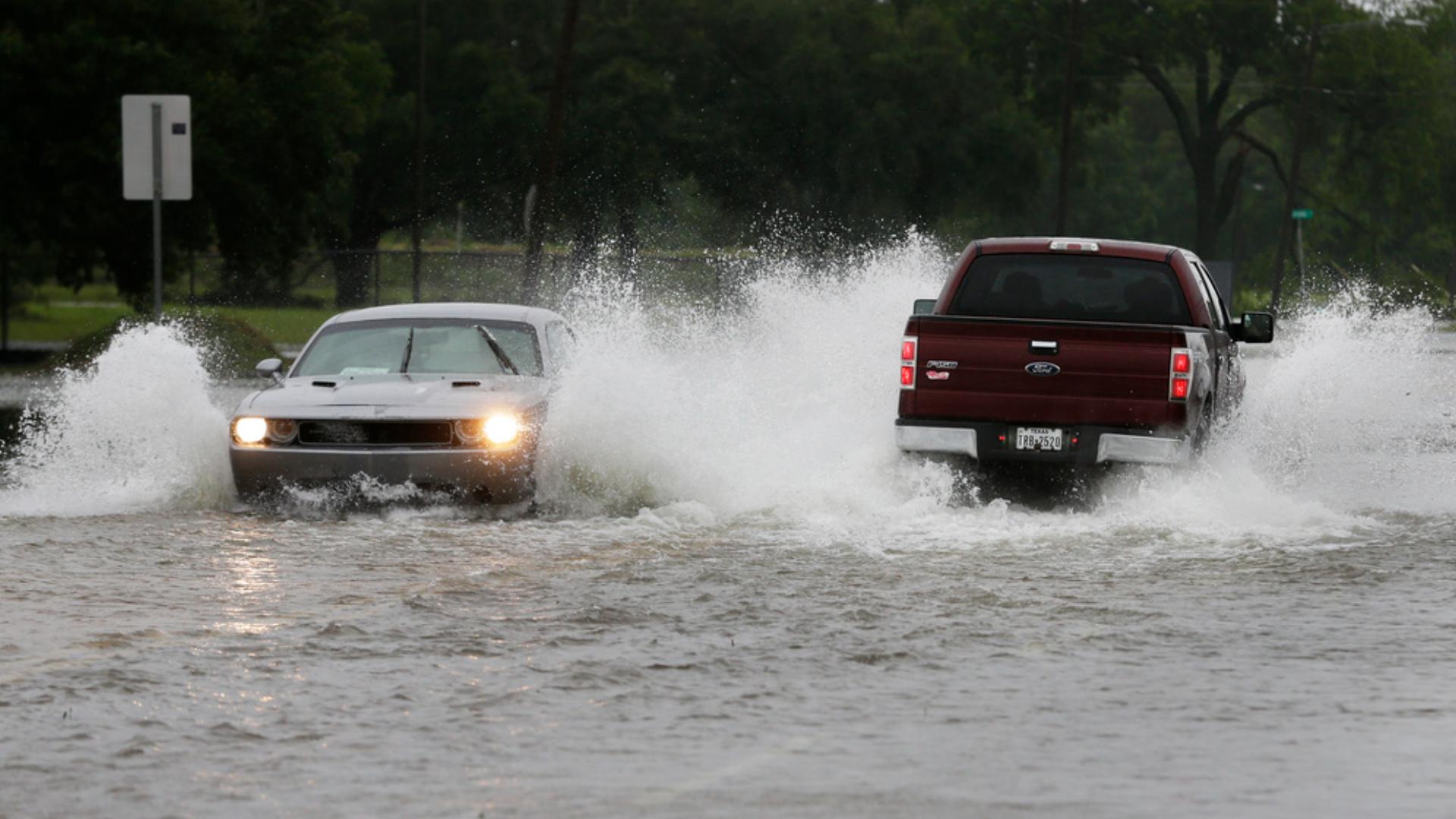 Hurricane Beryl Houston flooding | Why do streets flood? | 12newsnow.com