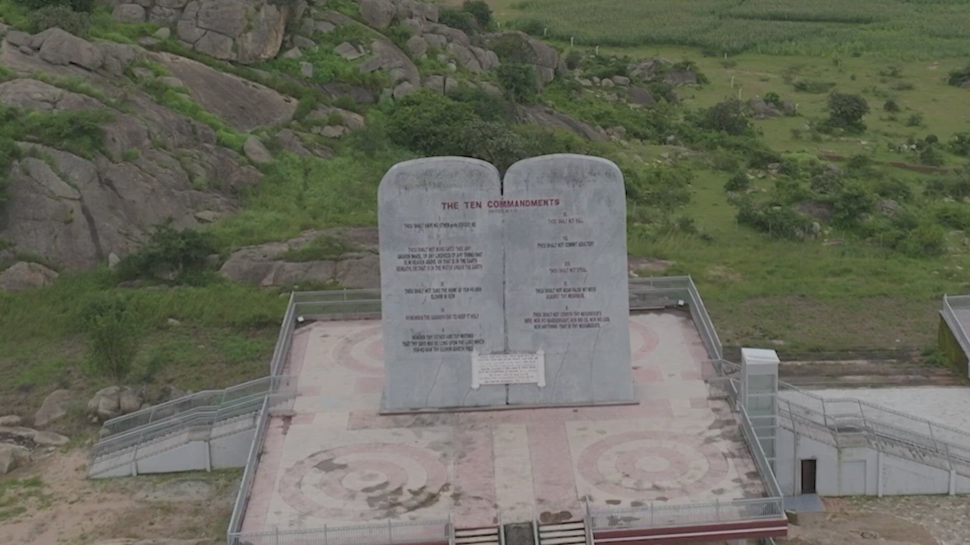Texas Senate passes bill making schools display Ten Commandments ...