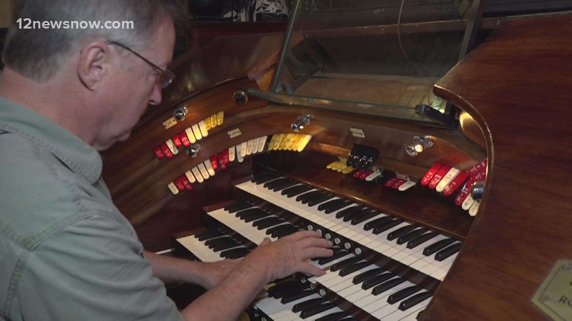 Historic pipe organ makes grand debut at Jefferson Theatre | 12newsnow.com