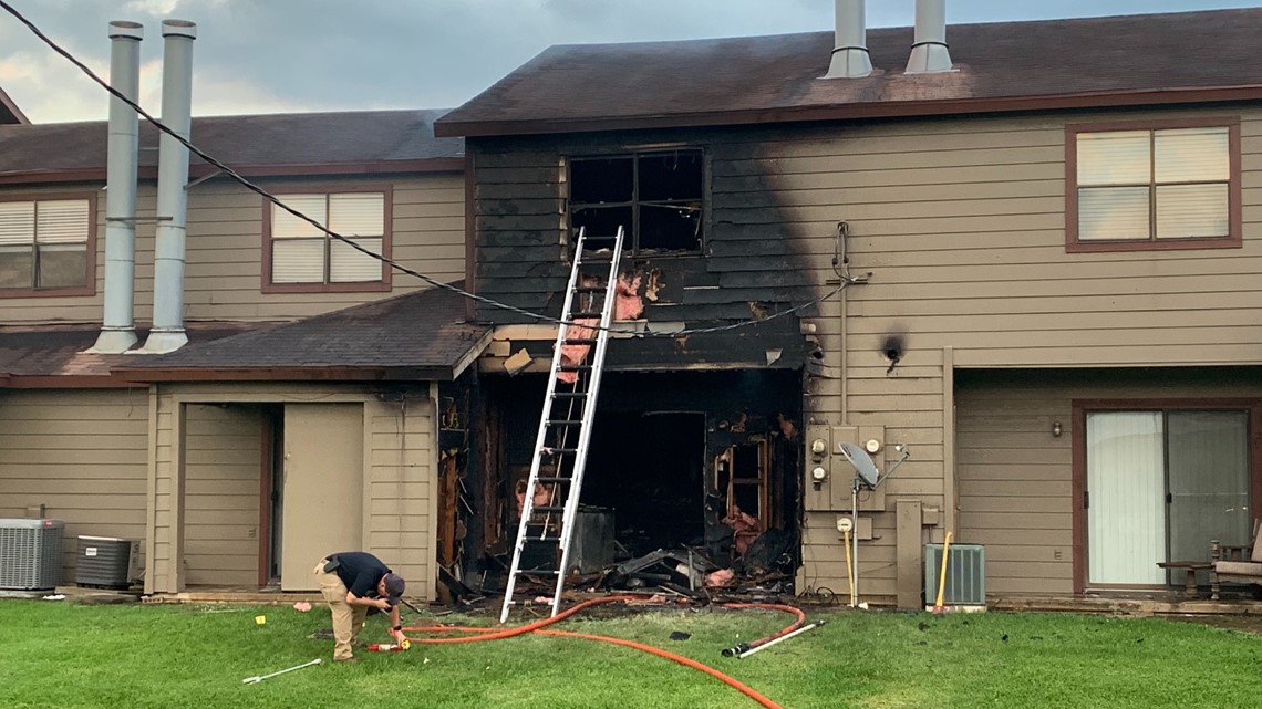 Beaumont firefighters respond to West End apartment fire | 12newsnow.com