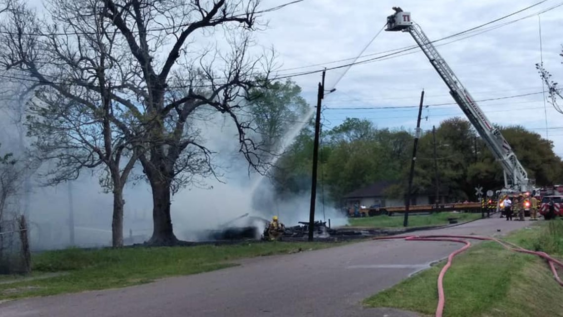 Two abandoned houses in Beaumont catch fire Saturday afternoon ...